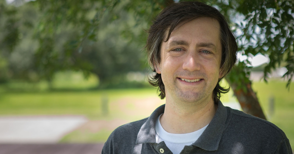 Full Sail Staff Member Donates Refurbished Computers to Charity